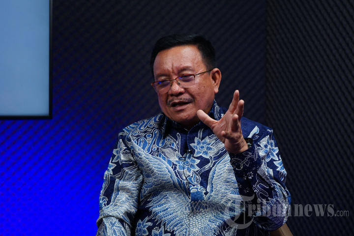 Wawancara Tribun Network dengan Wali Kota Bitung Maurits Mantiri, Foto ...