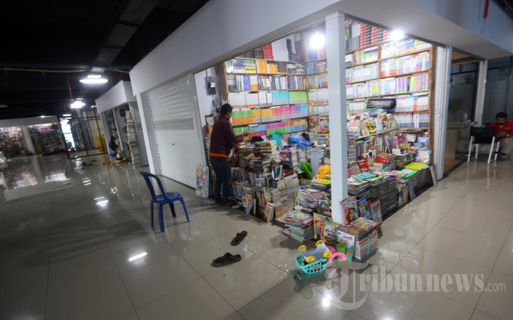 Wisata Buku Pasar Kenari Mulai Bangkit, Foto 2 #1902702 - TribunNews.com