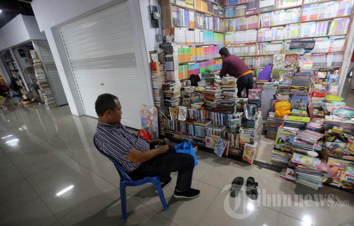 Wisata Buku Pasar Kenari Mulai Bangkit, Foto 3 #1902703 - TribunNews.com