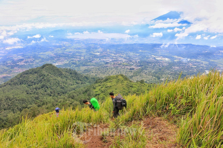 Wisata Menikmati Indahnya Gunung Ungaran Semarang Via Perantunan, Foto ...