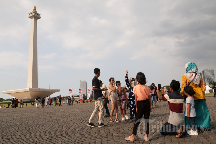 Wisata Monas pada Libur Iduladha 1444 H, Foto 1 #1970390 - TribunNews.com Wisata Monas pada Libur Iduladha 1444 H, Foto 1 #1970390 - TribunNews.com