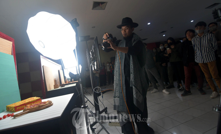 Workshop Fotografi Teknik Lighting Memotret Produk dan Fashion, Foto 9 ...