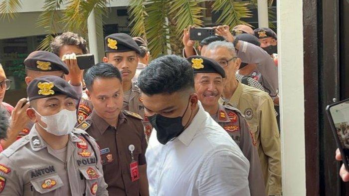 Divonis 5 Tahun Penjara, Shane Lukas Menangis & Peluk Keluarganya, Akan Ajukan Banding ...