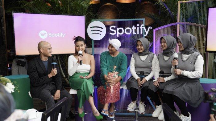 Spotify Hadirkan 3 Original Video Podcast Video Terbaru oleh Awkarin, Mak Beti dan Putih Abu-Abu ...