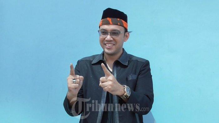 Laporan Sandy Tumiwa Terhadap Ustaz Khalid Basalamah Belum Diterima Bareskrim - TribunnewsWiki.com