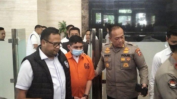 Ancam Bunuh Warga Muhammadiyah, Eks Peneliti BRIN Andi Pangerang Divonis 1 Tahun Penjara ...