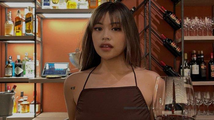 Mengenal Sosok Annette Lauda, Selebgram Seksi yang Bohong Foto Syurnya ...