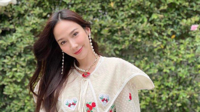 Aum Patcharapa Chaichua Photos