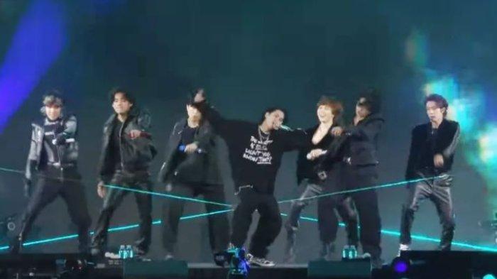 BTS Berikan Penampilan Langsung Perdana 'Run BTS' di Konser Busan ...