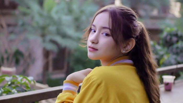 Bebby Hatami - TribunnewsWiki.com