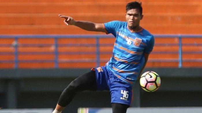 Firly Apriansyah - TribunnewsWiki.com