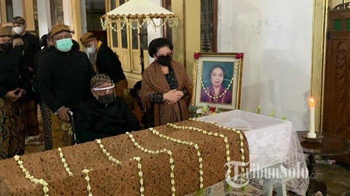 Putri PB XII Keraton Solo GRAy Koes Isbandiyah Meninggal Dunia Saat Saksikan Gerhana Bulan ...