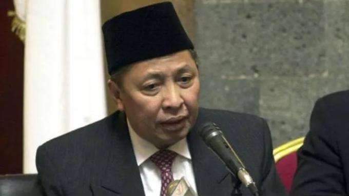 Sempat Jadi Wartawan, Ini Perjalanan Hidup Hamzah Haz Wakil Presiden ke ...