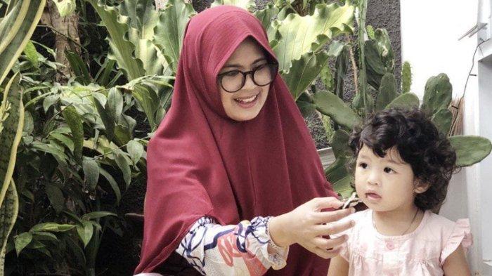 6 Potret Wiwin Supiyah, Wanita yang Kini Resmi Bercerai dengan Dewa Eka ...