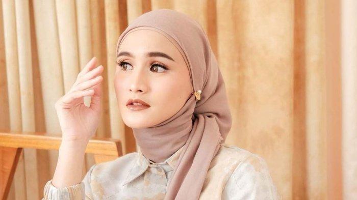 Isel Fricella (Nadya Fricella) - TribunnewsWiki.com