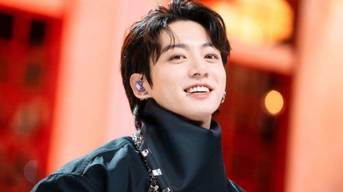 Kumpulan Gaya Rambut Jungkook BTS yang Viral, Model Pria Modis hingga ...