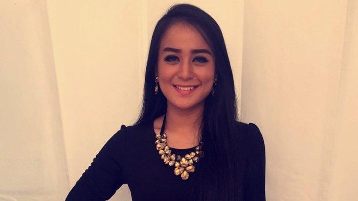 Juwita Bahar - TribunnewsWiki.com