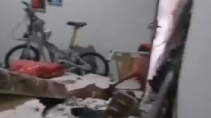 Viral Septic Tank Meledak Diduga Penghuni Kos BAB Sambil Merokok ... Viral Septic Tank Meledak Diduga Penghuni Kos BAB Sambil Merokok ...