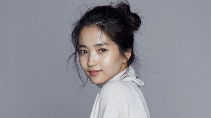 Aktris Kim Tae Ri Dikabarkan Bintangi Drama Remake Webtoon Populer ...
