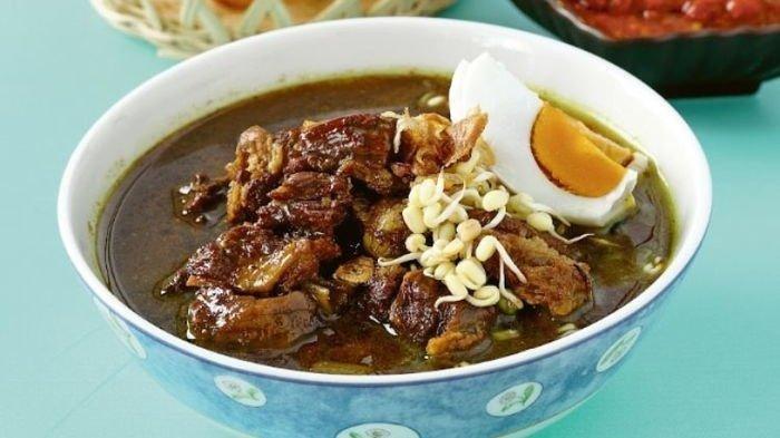 Mengenal Rawon, Hidangan Kuah Hitam Asal Indonesia yang Jadi Sup ...