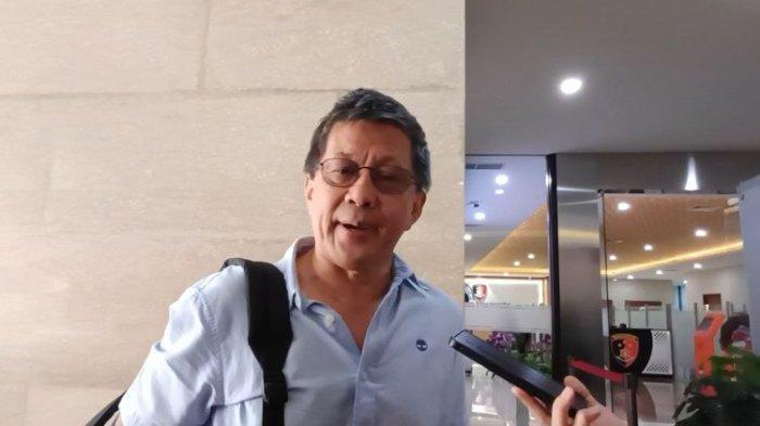 Sosok Waluyo Wasis, Pria yang Diduga Lempari Rocky Gerung dengan Botol saat Diskusi ...