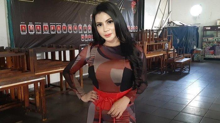Profil Tisya Erni, Model Seksi yang Pernah Dekat dengan Sule, dari ...