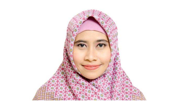 Tri Astuti - TribunnewsWiki.com