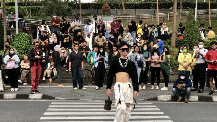 Pemkot Jakarta Pusat Larang Citayam Fashion Week : Pengguna Jalan ...