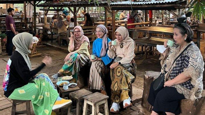 Warung Tuman BSD - TribunnewsWiki.com