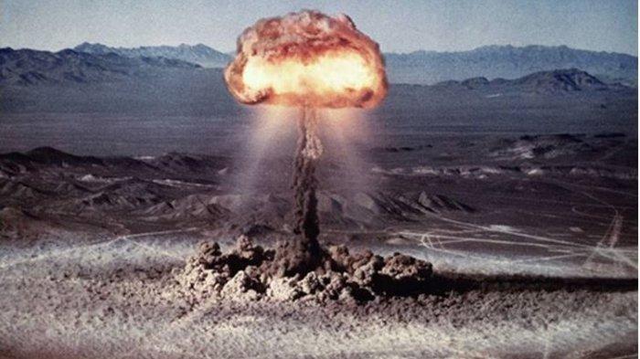 Uji Coba Senjata Nuklir Pertama Kali oleh Amerika - TribunnewsWiki.com