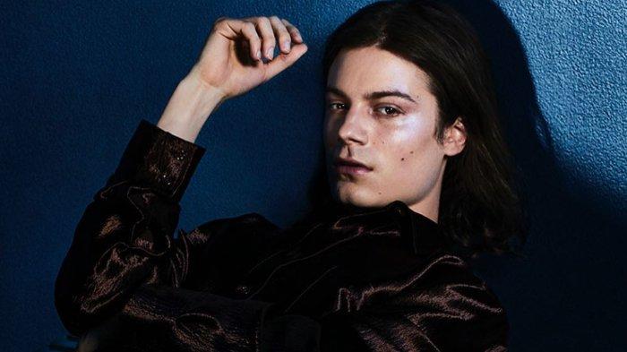 BØRNS - TribunnewsWiki.com