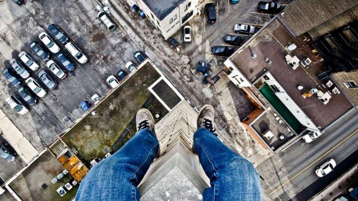 Acrophobia - TribunnewsWiki.com