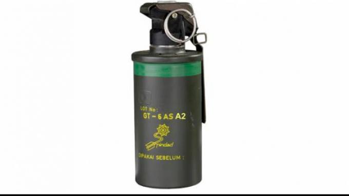 Granat Asap (Smoke Grenade) - TribunnewsWiki.com