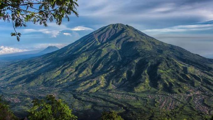 Gunung Merbabu - TribunnewsWiki.com