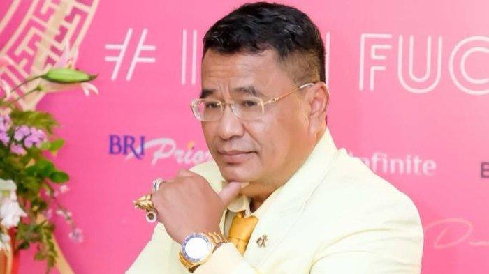 Hotman Paris Hutapea - TribunnewsWiki.com