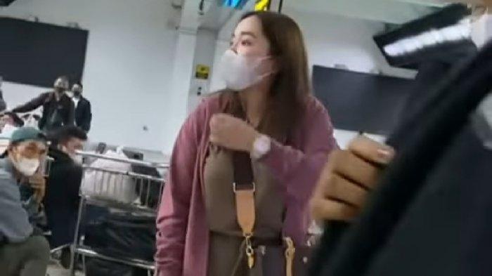 Viral Video Ibu Arteria Dahlan Dimaki Seorang Wanita Mengaku Anak ...