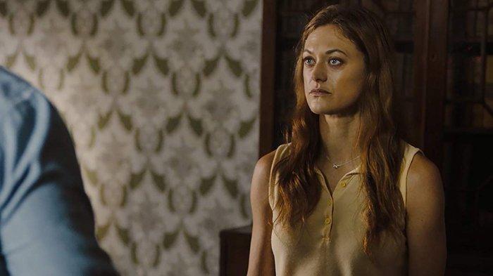 FILM - Light From Light (2019) - TribunnewsWiki.com