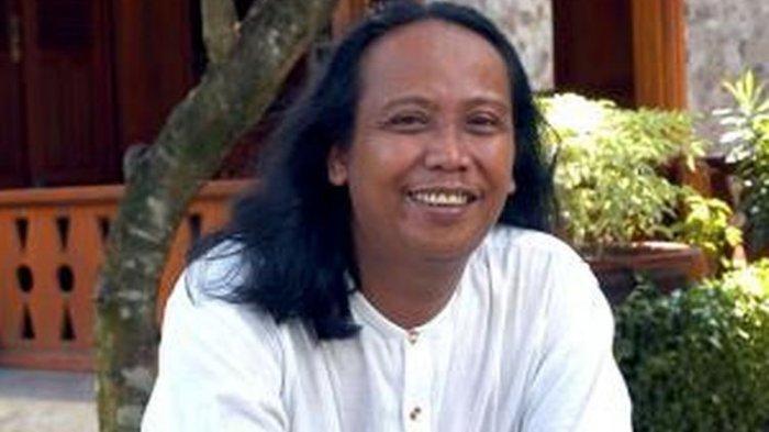 Mandra Naih - TribunnewsWiki.com