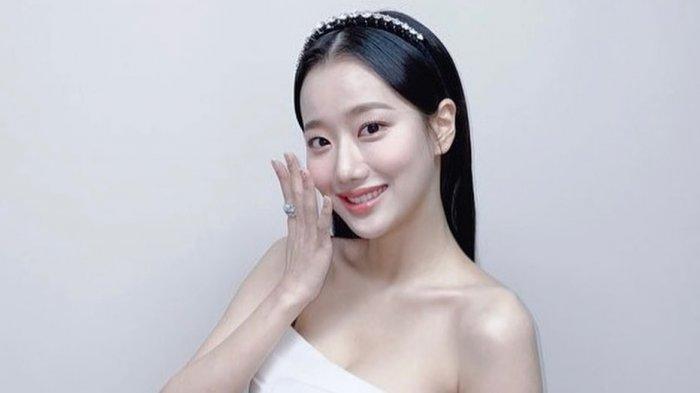 Naeun APRIL - TribunnewsWiki.com