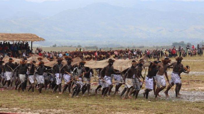 Noken Raksasa Sepanjang 30 Meter Jadi Tas Terbesar di Dunia ...