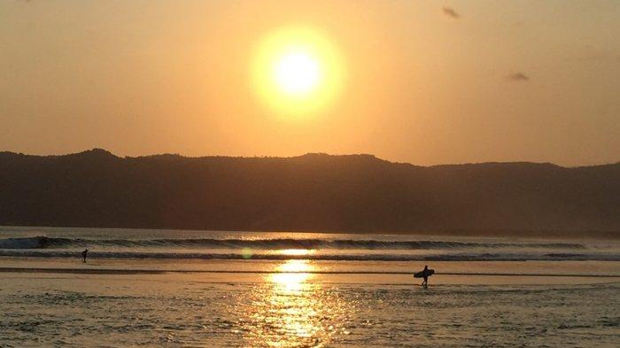 Pantai Pancer Door - TribunnewsWiki.com