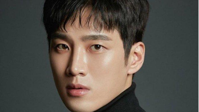 Mengenal Ahn Bo Hyun, Aktor Antagonis Tampan di Itaewon Class yang Kini Jadi Pacar Jisoo ...