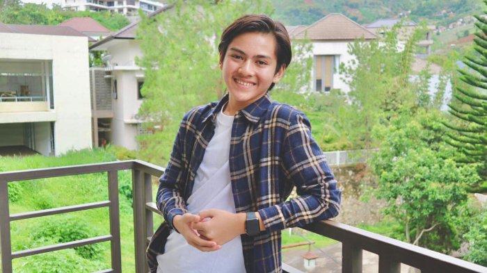 Rey Bong - TribunnewsWiki.com