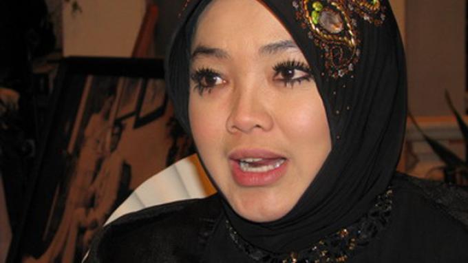 Rina Gunawan - TribunnewsWiki.com