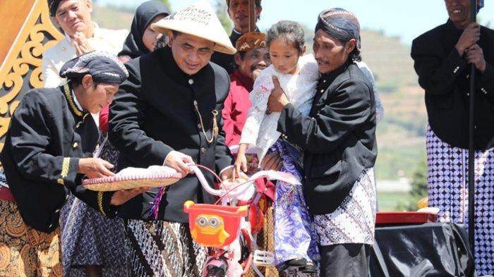 Viral, Anak Kecil Minta Kentut Satu Plastik dan Telur Puyuh saat ...