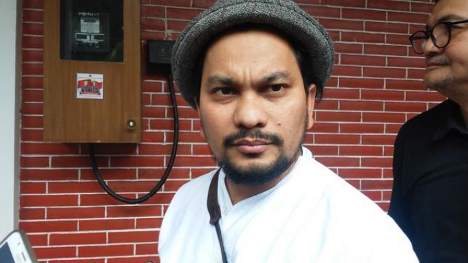 Teuku Adifitrian (Tompi) - TribunnewsWiki.com