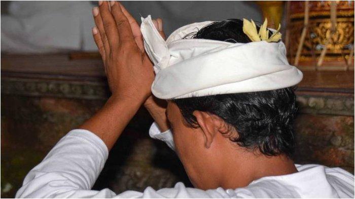 Udeng - TribunnewsWiki.com