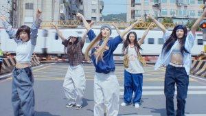 NewJeans Luncurkan Teaser Pertama Comeback 'How Sweet', Danielle Punya Visual di Luar Nalar ...