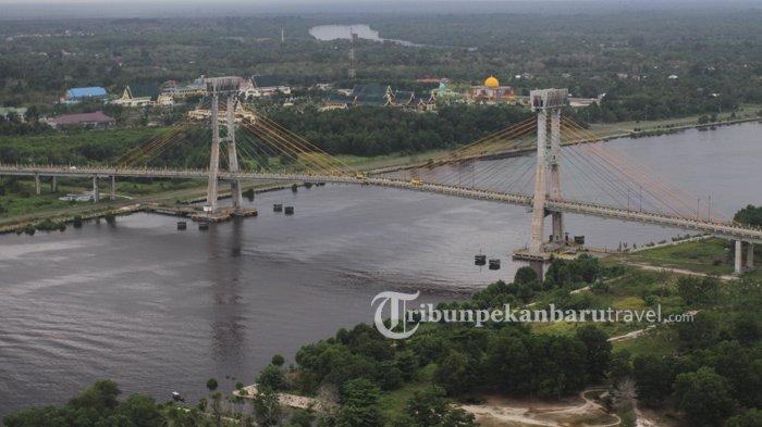 Lift Menuju Menara Jembatan TASL Sudah Aktif, Yuk Lihat Siak dari ...