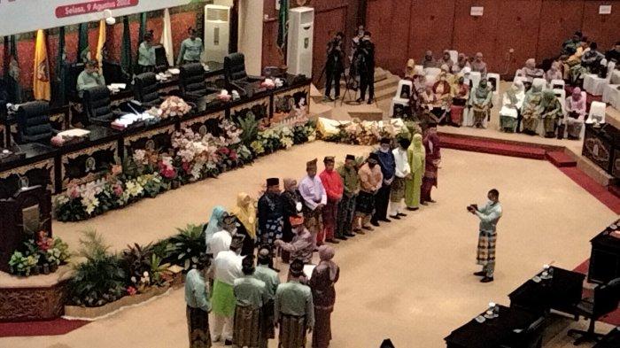 12 Pejuang Riau Mendapat Penghargaan di HUT ke-65 Provinsi Riau, Ini ...